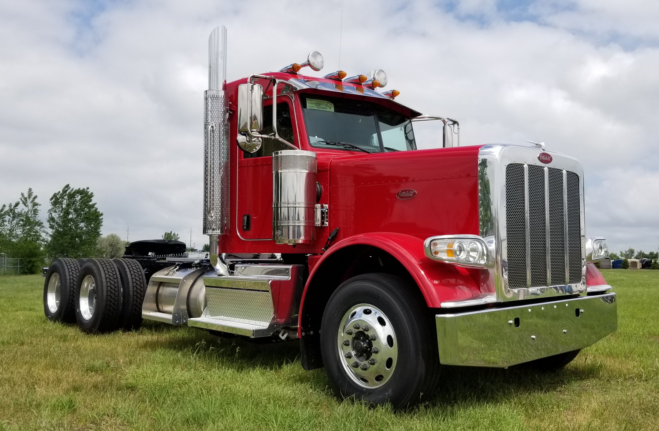 NEW DAYCAB JUST IN! - Peterbilt of Sioux Falls