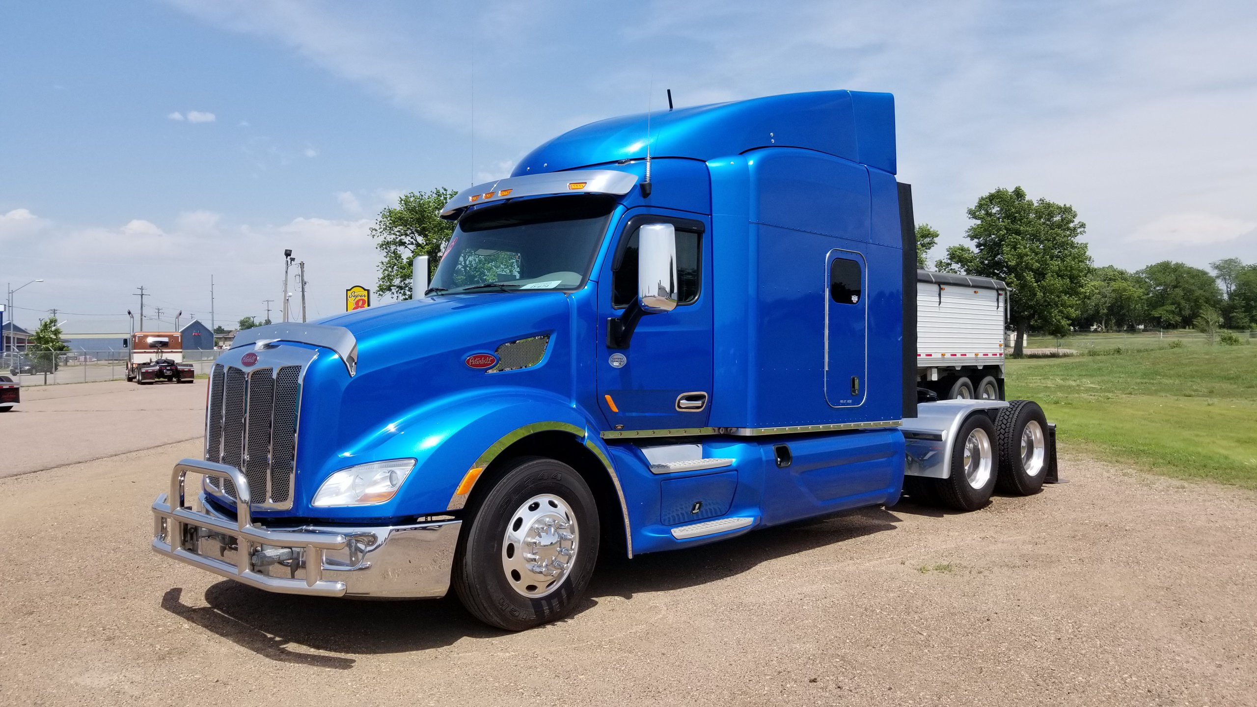 MAKE OFFER!!! - Peterbilt of Sioux Falls