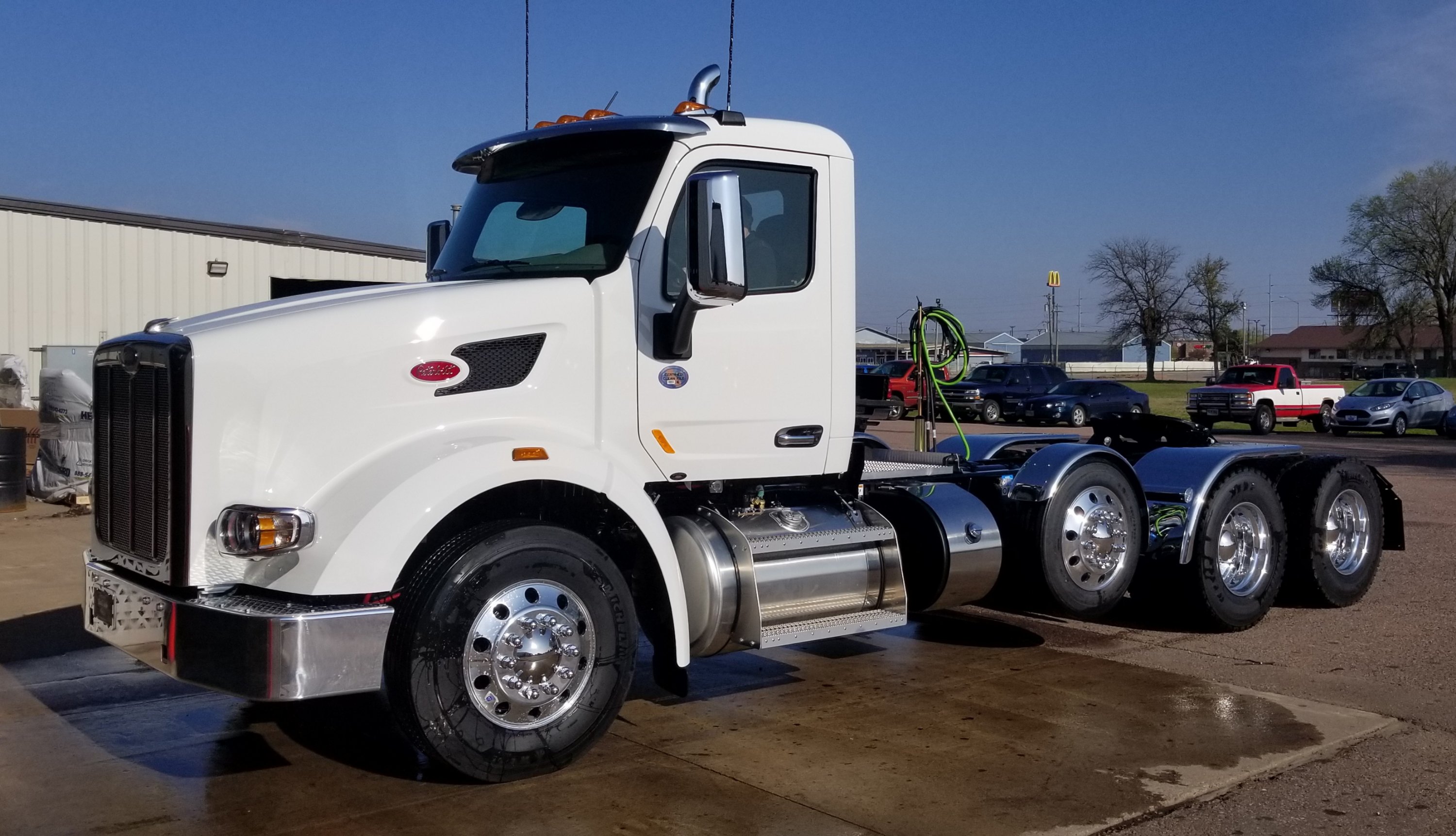 Peterbilt 567 Daycab