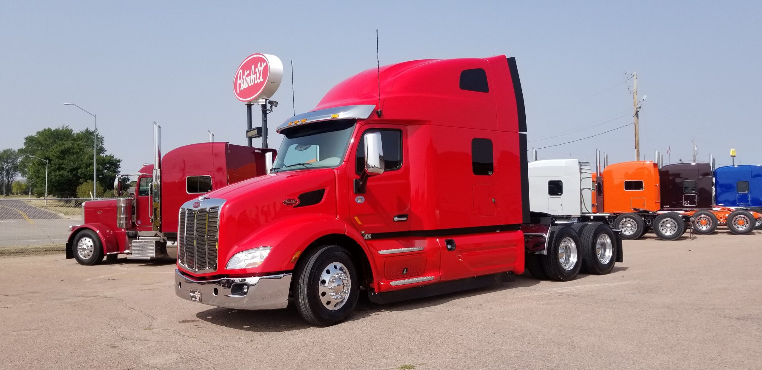 FULL PACCAR POWERTRAIN 579 READY TO GO! - Peterbilt of Sioux Falls