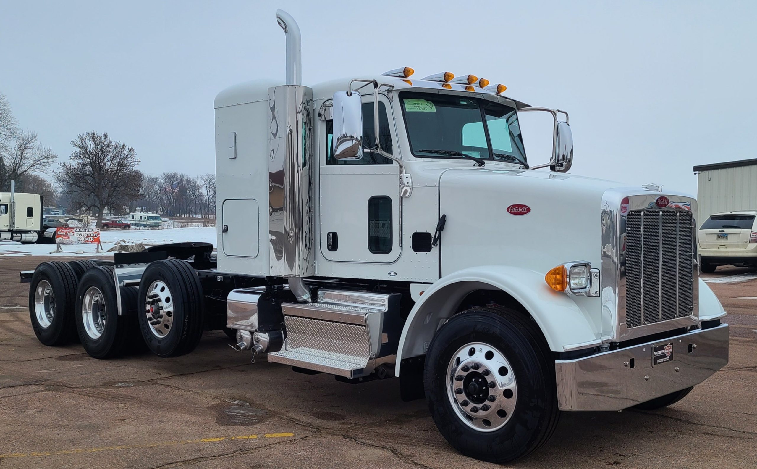 NEW 365 SMALL BUNK JUST IN! - Peterbilt of Sioux Falls