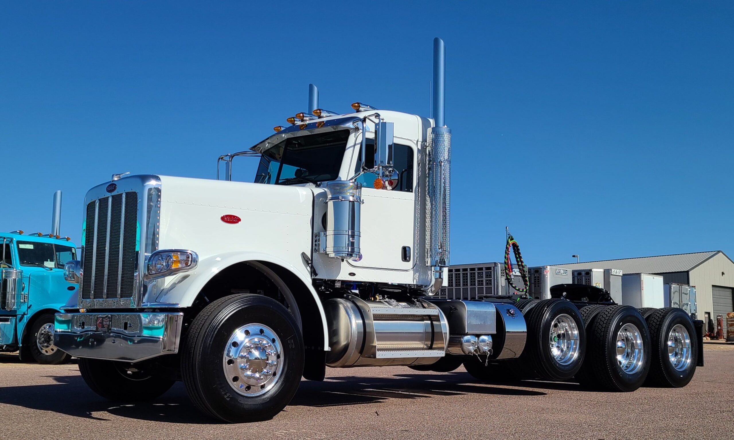 EXTENDED CAB DAYCAB READY TO GO! - Peterbilt of Sioux Falls