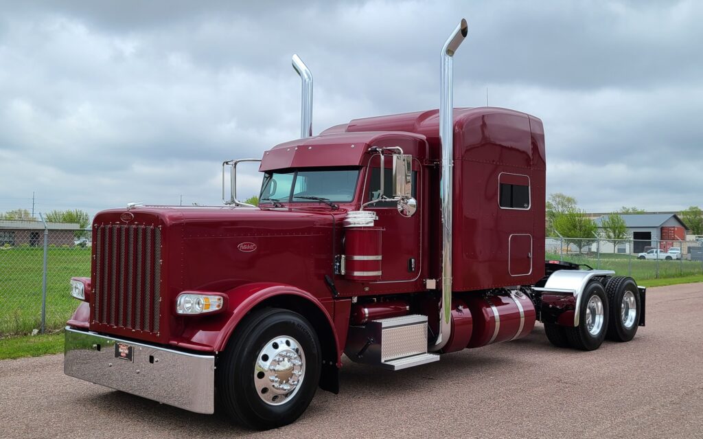 OUR LATEST CUSTOM BUILD! - Peterbilt of Sioux Falls